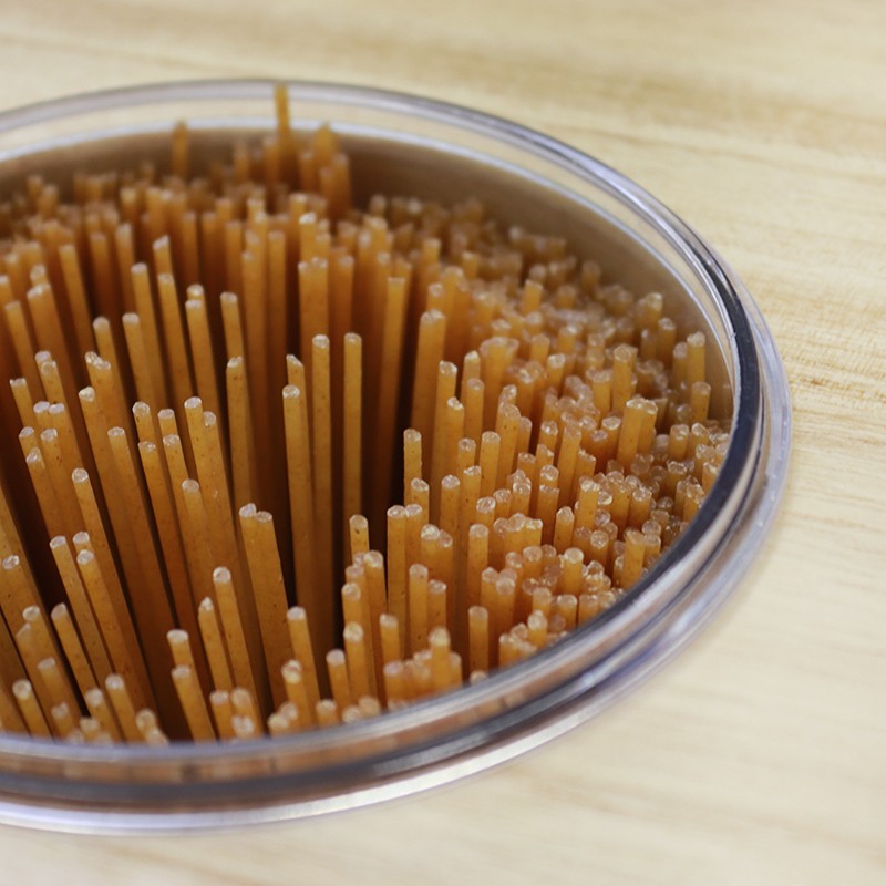 Spaghetti au blé dur complet.