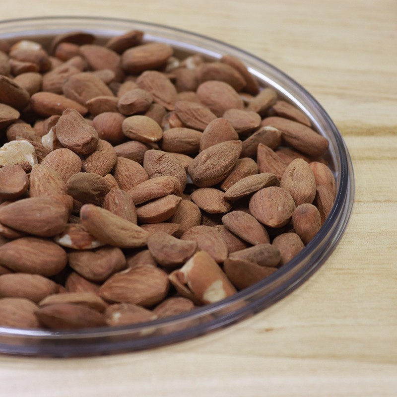 Amandes crues décortiquées