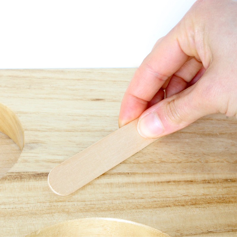 Spatule épilation en bois.
