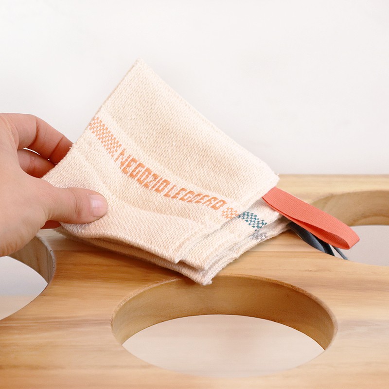 Spugna per piatti in cotone rigenerato. Made in Italy.